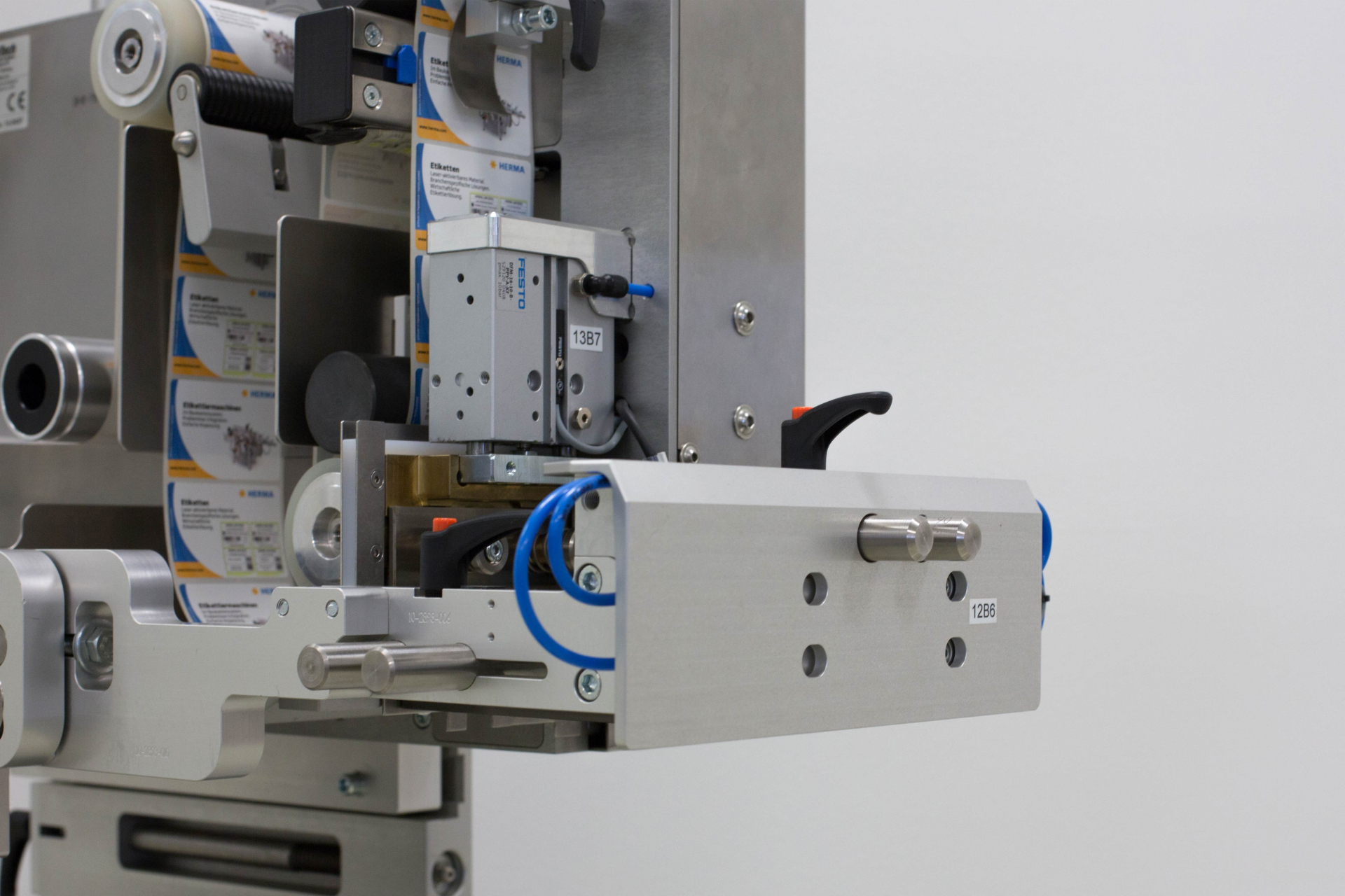 Label Cutter | Rontech